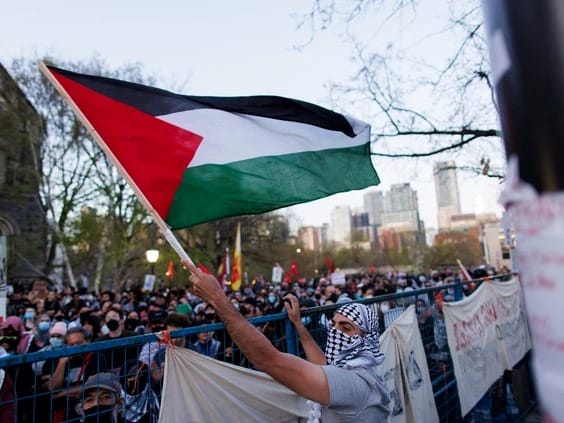 Jewish group calls raising Palestinian flag at Toronto City Hall ...